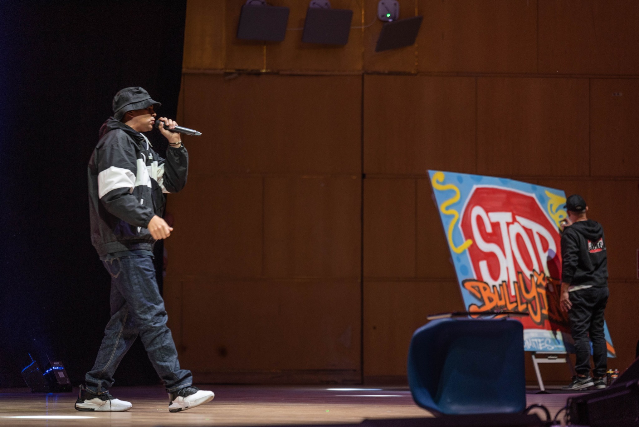 NICK VUJICIC GRAFFITI EN ESPAÑA IN SPAIN MADRID DECISION VIVIR SIN ...